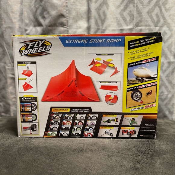 Jakks Pacific | Toys | Jakks Pacific Fly Wheels Extreme Stunt Ramp ...